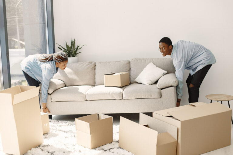 Safe and Easy Ways to Move Heavy Furniture in Orlando